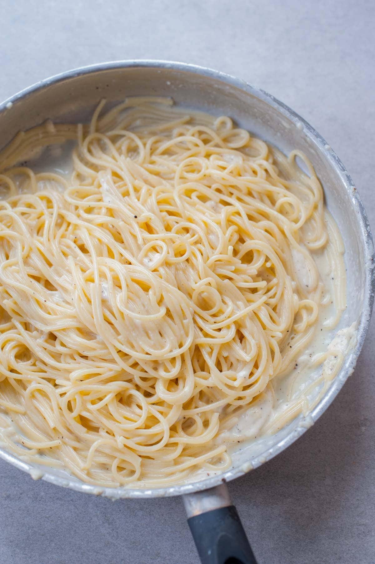 Spaghetti cacio e pepe czyli makaron z serem i pieprzem - Everyday ...